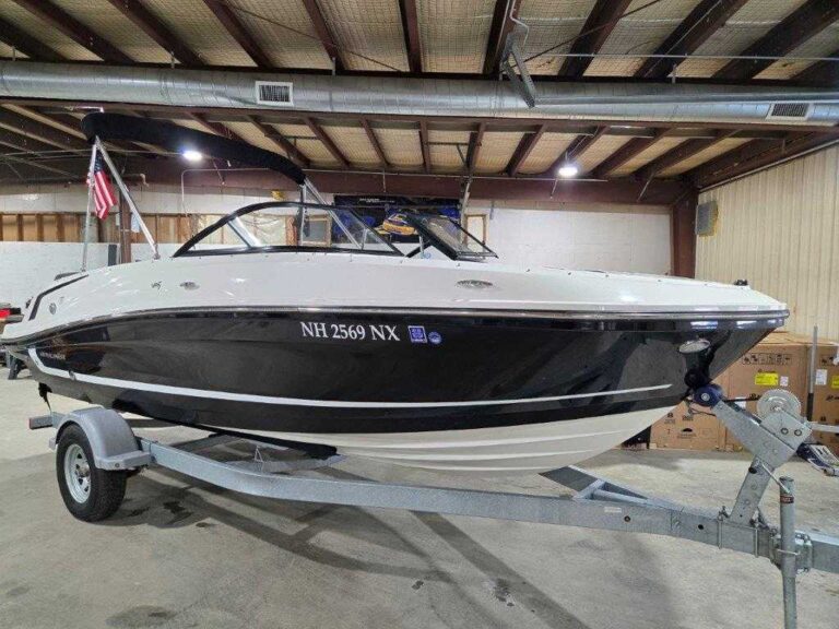 Lock in your chance to own Bayliner's #1 selling bowrider - the 20' VR5 ...
